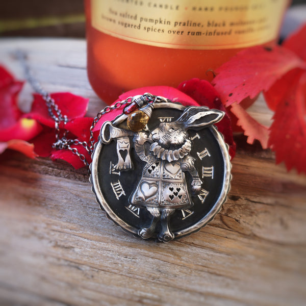 Follow The White Rabbit Necklace – Lilyblonde