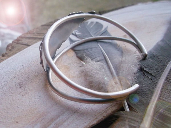 The Feather Cuff Bracelet – Lilyblonde